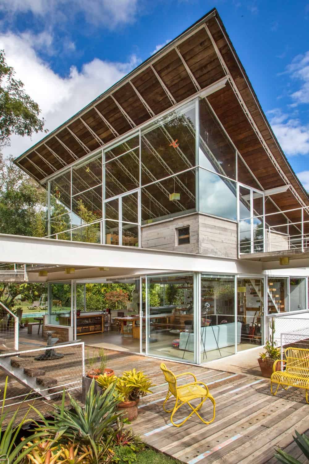 Sleek Design Small Home Exterior