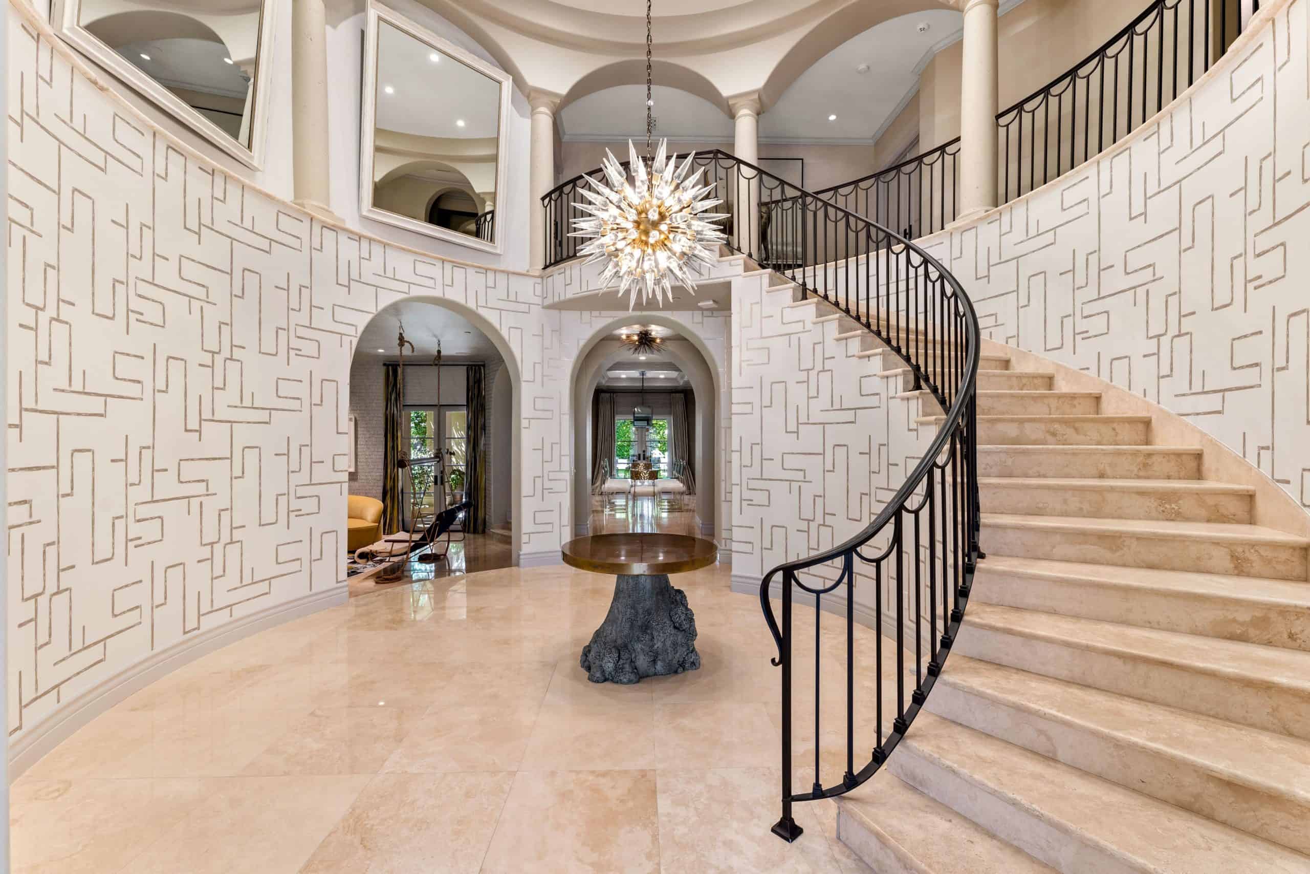 23 Celebrity Home Entry Halls that Reveal Singular Design Styles - Home ...