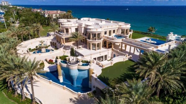 37 Examples of Attractive Large Houses (Photos) – Home Stratosphere