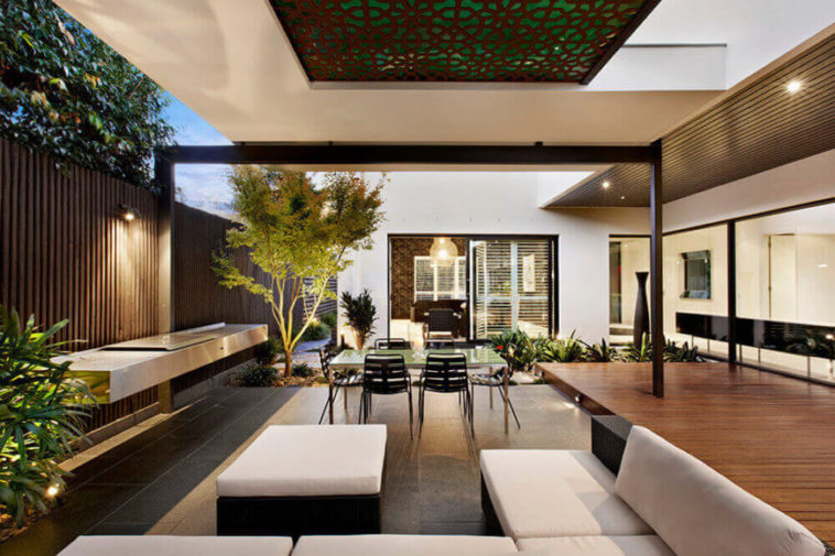 30 Mansion Patio Designs (Photos) - Home Stratosphere