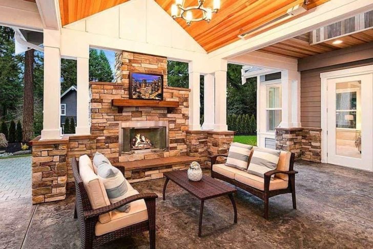 30 Mansion Patio Designs (Photos)