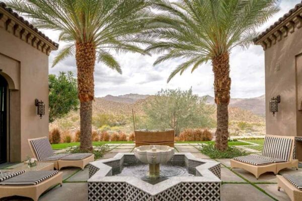 30 Mansion Patio Designs (Photos) – Home Stratosphere