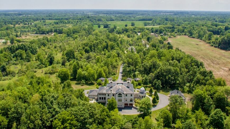 Michigan Eclipse-Watching Mansion