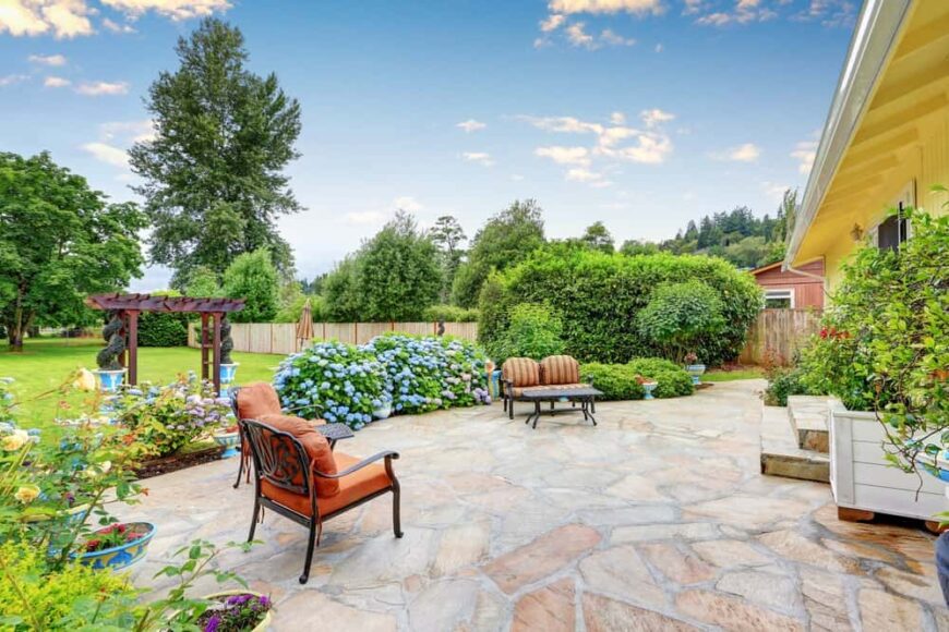 80 Patio Edging Ideas (Photos) – Home Stratosphere