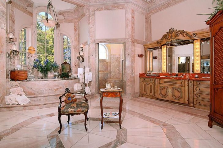 Richard Freeland's Mansion in Fort Wayne, IN (Listed for $30 Million)