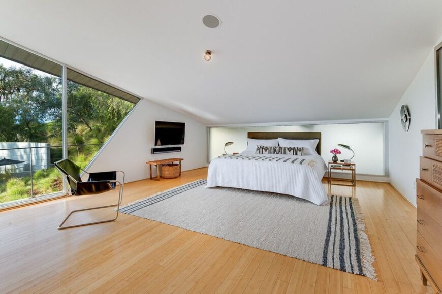 Harry Gesner’s Triangle House in Tarzana, CA (Listed for $3.9 million ...