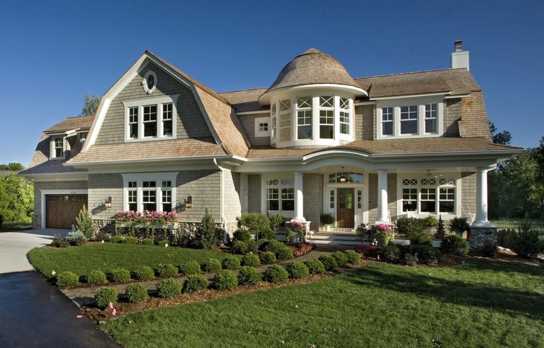 10 Shingle Style Homes – Exterior and Interior Examples & Ideas (Photos)