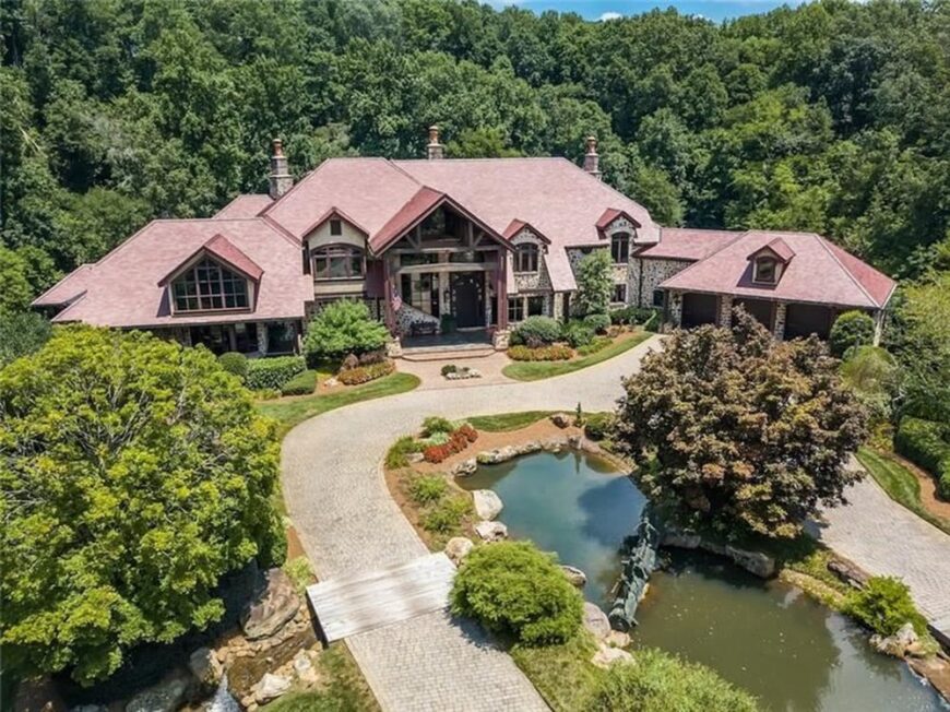 Georgia Home with One of the World’s Largest Classic Car Collection ...