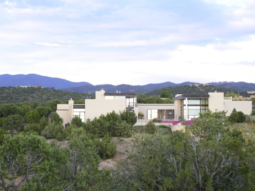 Pink Wall Contemporary House in Santa Fe, NM – Home Stratosphere