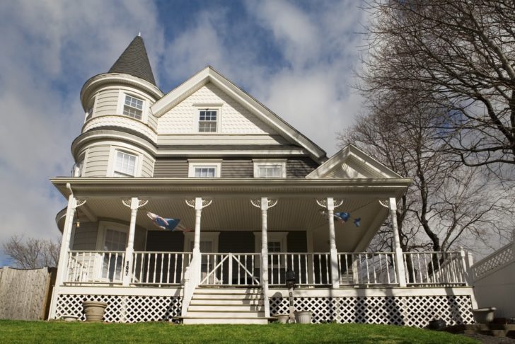 What is Queen Anne Architecture?