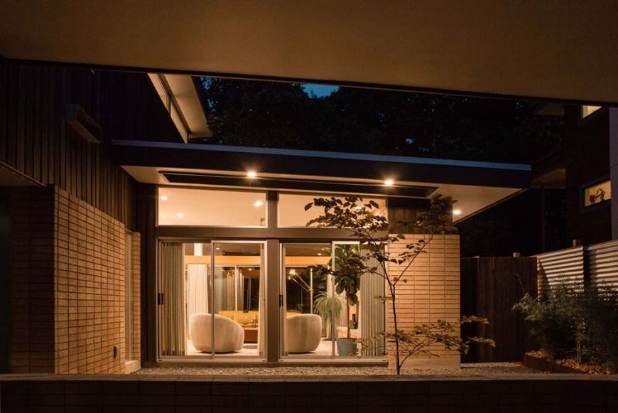 The Courtyard House by Mark Odom Studio – Home Stratosphere