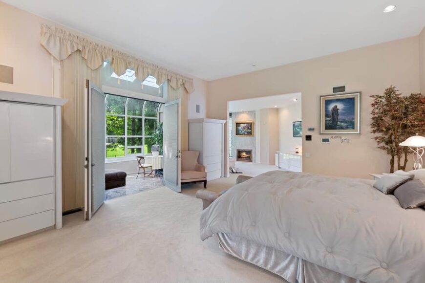 Gloria Gaynor’s Mansion in Greenbrook Township, NJ (Listed for $1.249 ...