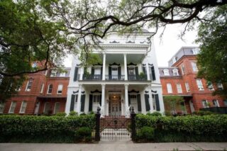 Anne Rice: Queen of Vampire Novels & New Orleans Mansions – Home ...
