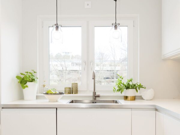 10 Types of Kitchen Windows – Home Stratosphere