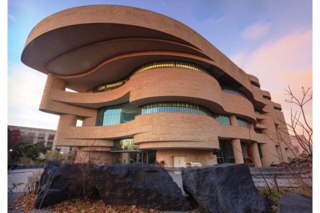 Who is Douglas Cardinal, and what makes his architecture unique?