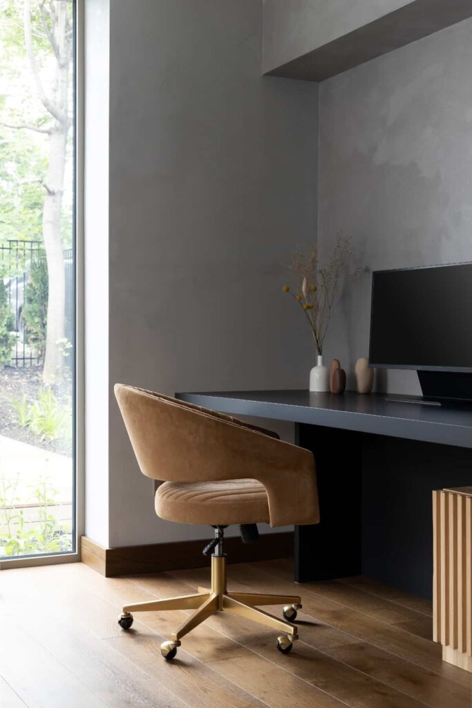 House Caledonia: A Colorful Flow of Comfortable Distinctions by Imagine ...