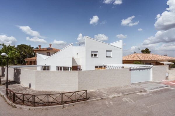 Albania House by OOIIO Arquitectura – Home Stratosphere