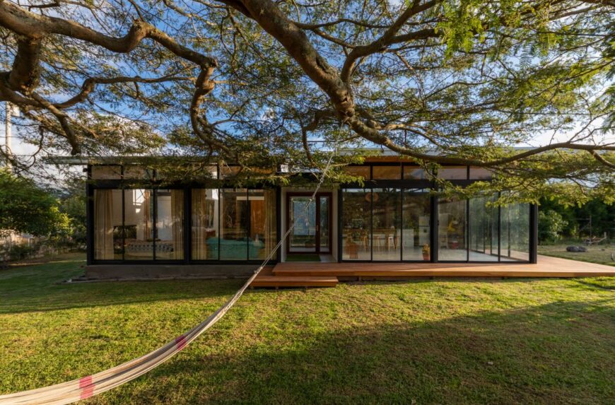 Casa Tanda in Tabacundo, Ecuador by ESEcolectivo Arquitectos – Home ...