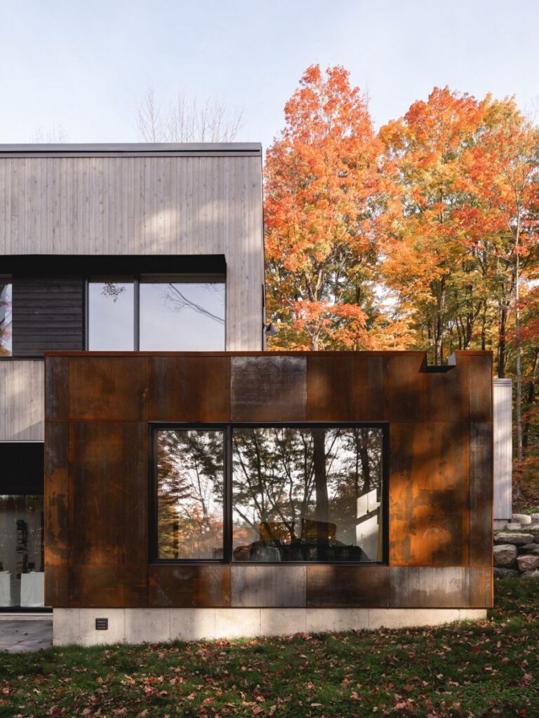 Shefford House in Shefford, Canada by Atelier BOOM-TOWN – Home Stratosphere