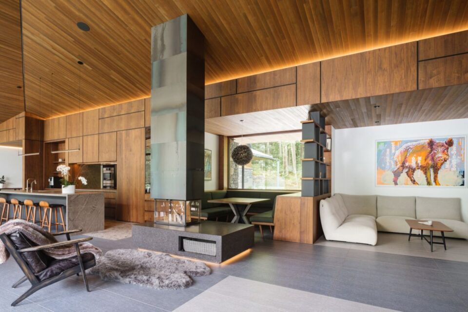 Stunning! Memphremagog Lake Residence in Magog, Canada by MU ...