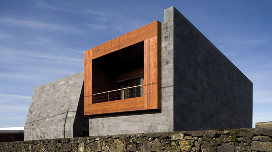 Domus Impluvium House at Capelas, Portugal by Bernardo Rodrigues ...