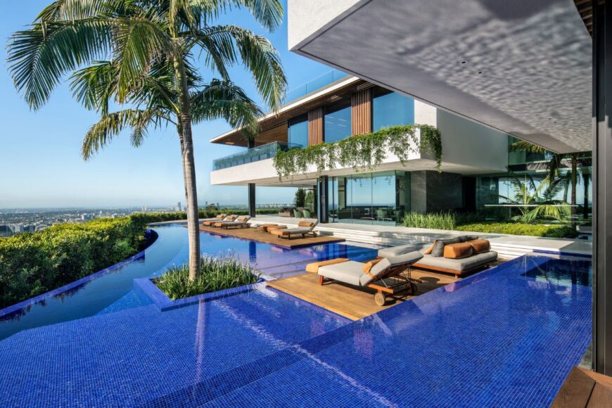 Stunning “Hillside” Los Angeles Mansion by SAOTA – Home Stratosphere