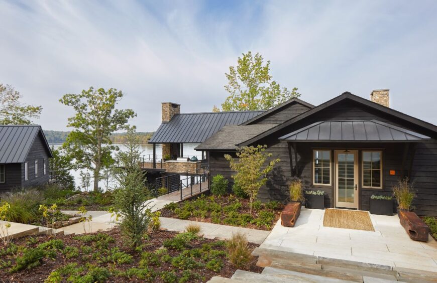 Ridgefield Circle by Carlton-Edwards – Home Stratosphere