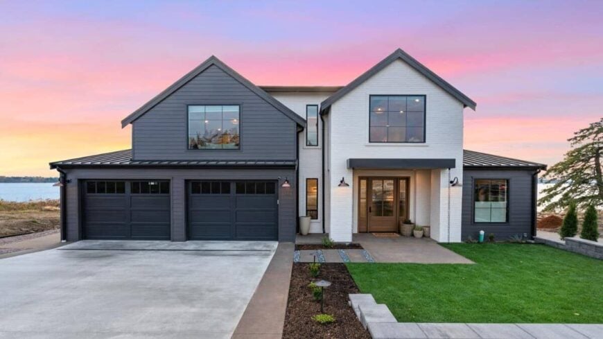 Discover a Perfect Balance of Contrast and Comfort in This 4-Bedroom ...