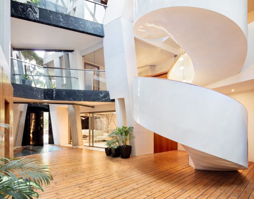 Cleft House in New Delhi, India by Anagram Architects – Home Stratosphere