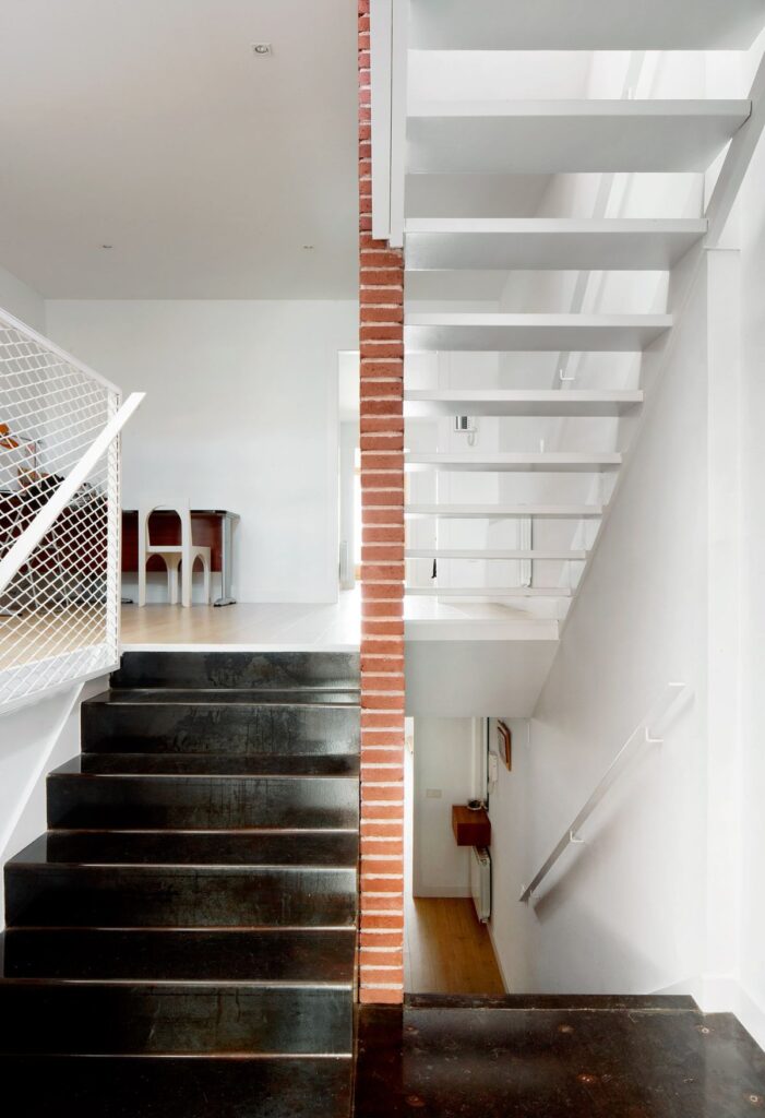 Renovation of a Row House in the Center of Sabadell by Vallribera ...