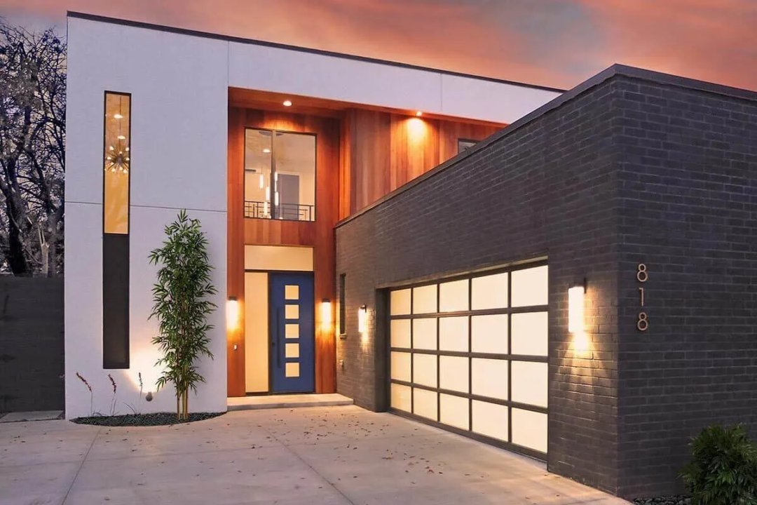 The Latest Trend In Home Exteriors: Two-Tone Paint Jobs (Dramatically ...