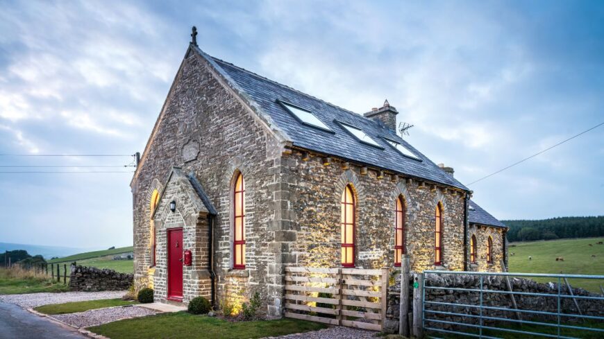 Chapel on the Hill by Evolution Design – Home Stratosphere