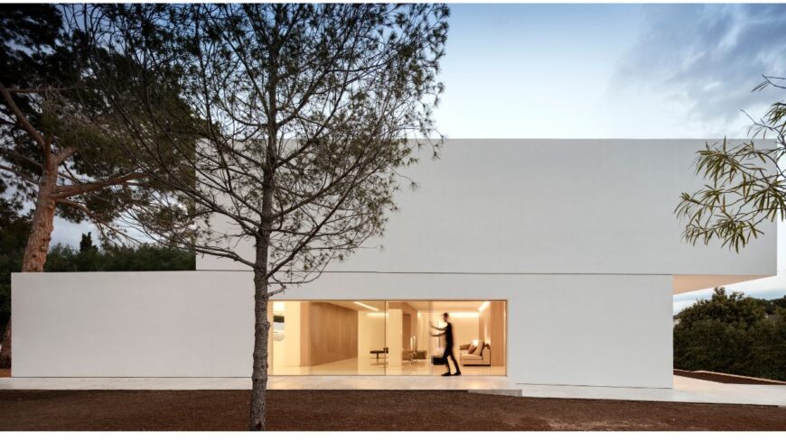House Between The Pine Forest by Fran Silvestre Arquitectos – Home ...