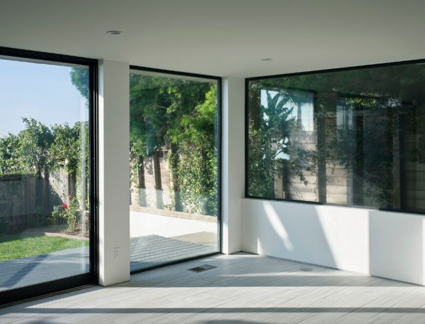 Laguna Beach House Built Around Spiral Staircase that Forms Oculus Open ...
