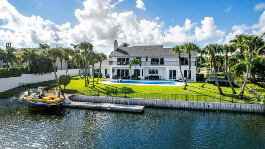 Stunning Waterfront Estate at 305 Lake Eden Way – Home Stratosphere