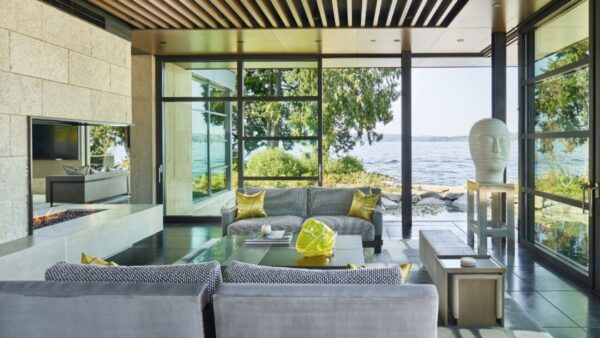 11 Trendy Ways the Pros Make Gray Couches Look So Much Better in Any ...