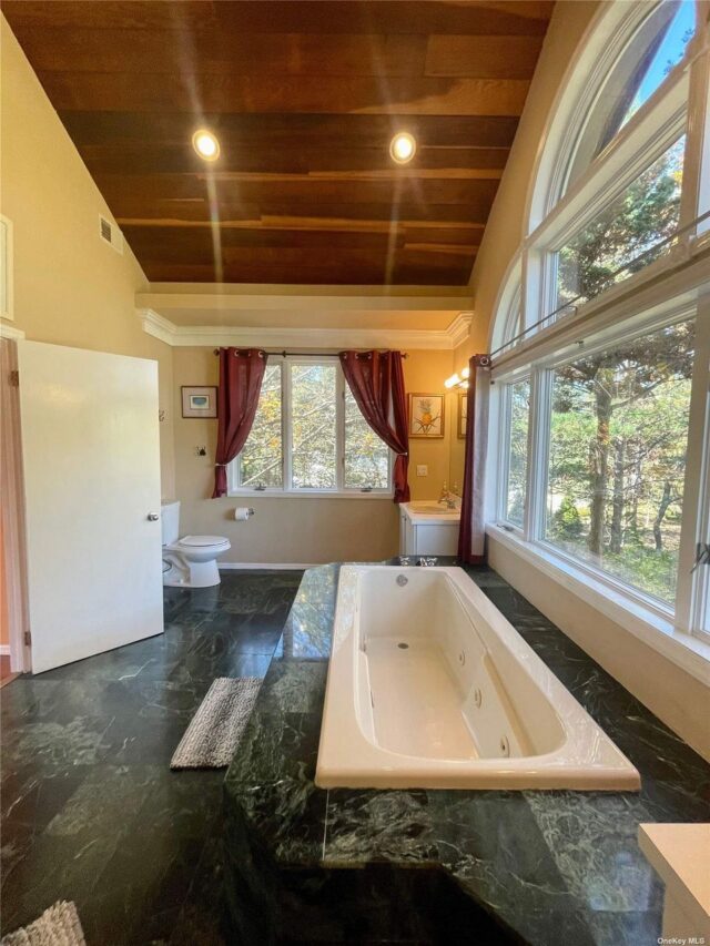 Very Private but Close to Town and the Beach at 28 Club Ln – Home ...