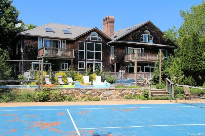 Very Private but Close to Town and the Beach at 28 Club Ln