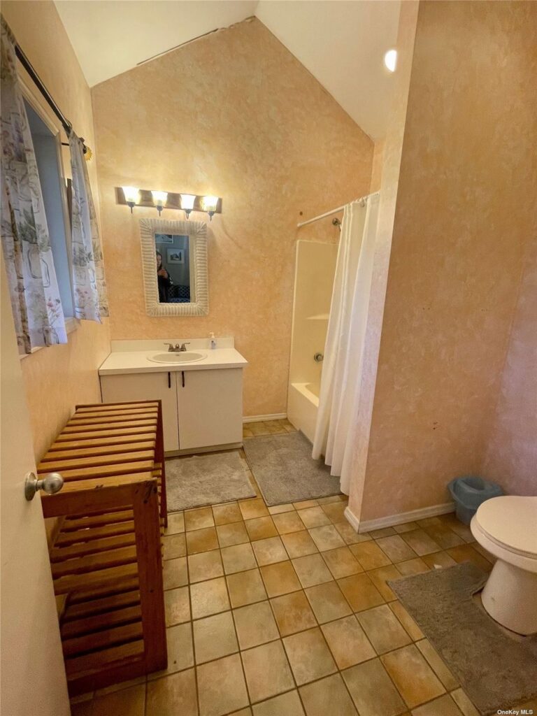 Very Private but Close to Town and the Beach at 28 Club Ln – Home ...