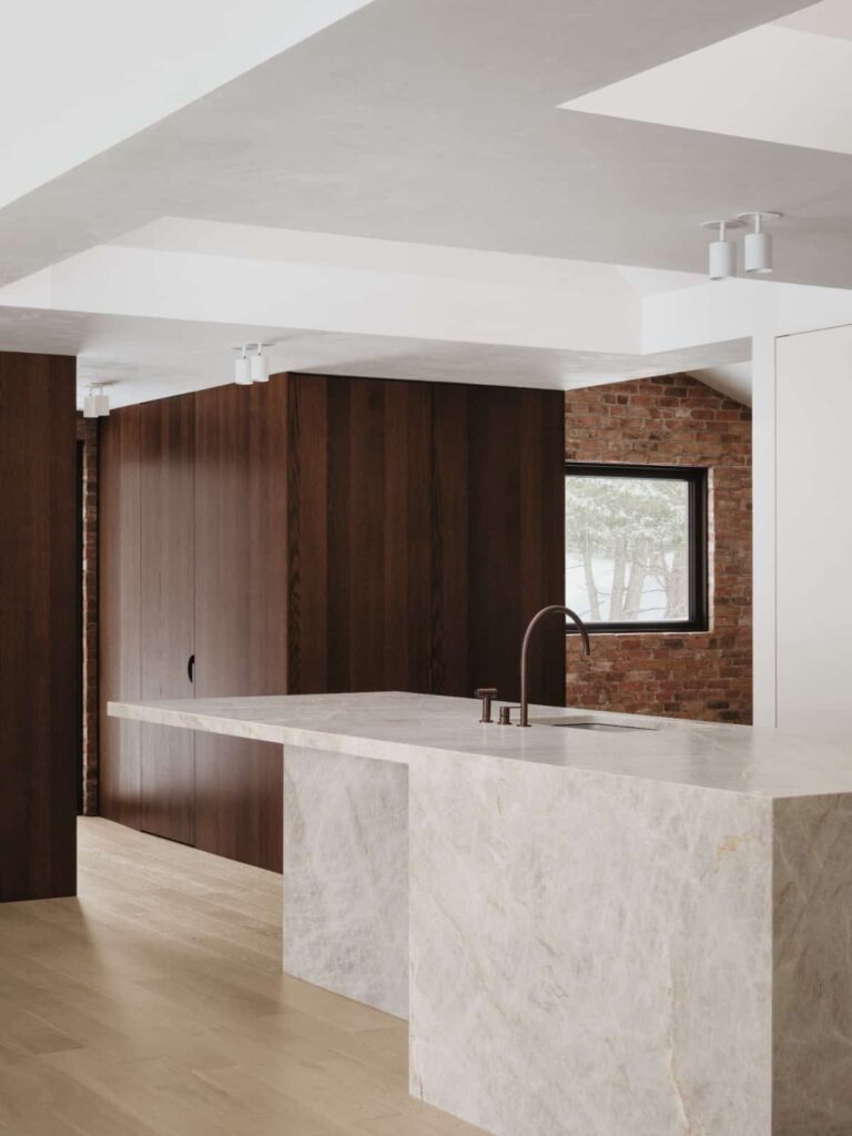 Montpellier Residence: A Renovation Combining Elegance and ...