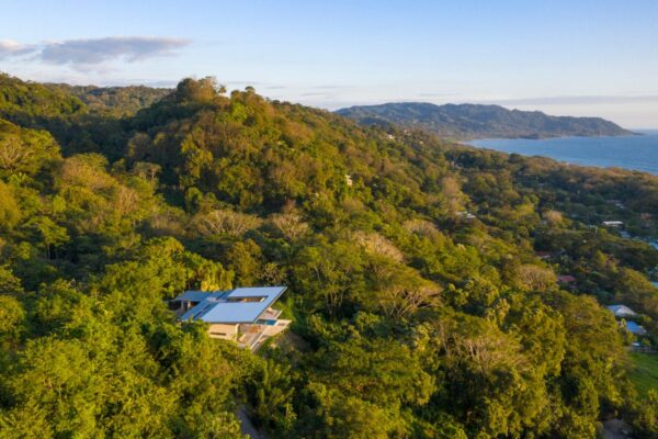 Casa Bell-Lloc by Studio Saxe – Home Stratosphere
