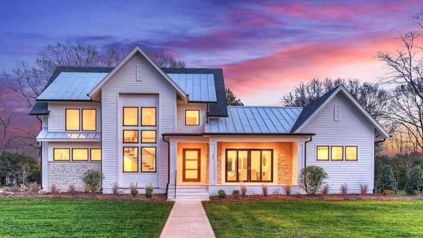 Discover This 4-Bedroom Modern Farmhouse with Striking Design and ...