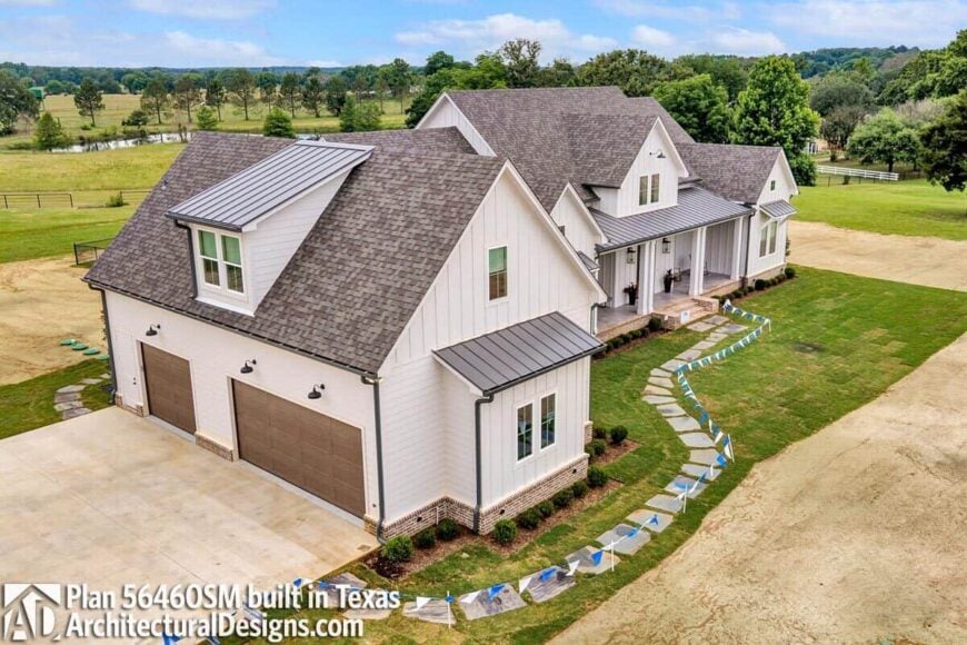 Take a Tour of this 3,000+ Sq. Ft. 5-Bedroom Modern Farmhouse for Wide ...