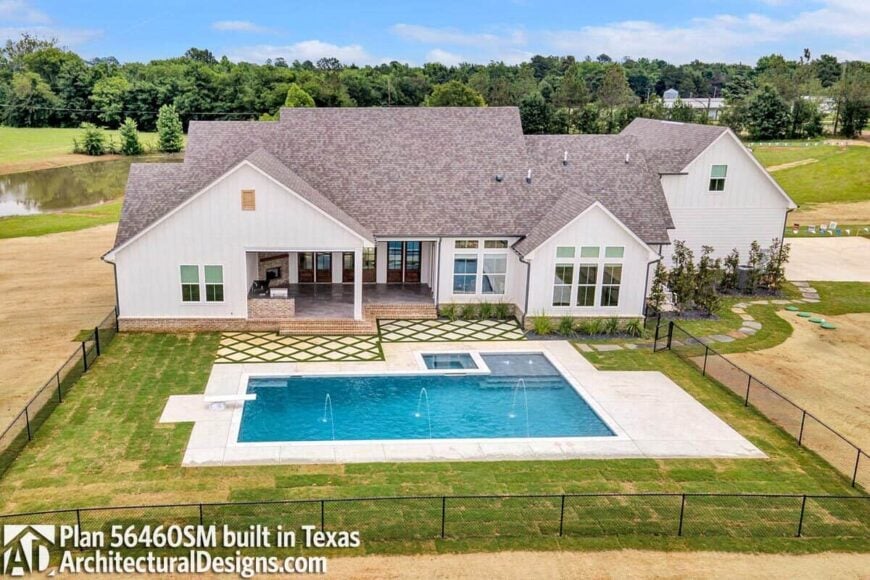 Take a Tour of this 3,000+ Sq. Ft. 5-Bedroom Modern Farmhouse for Wide ...