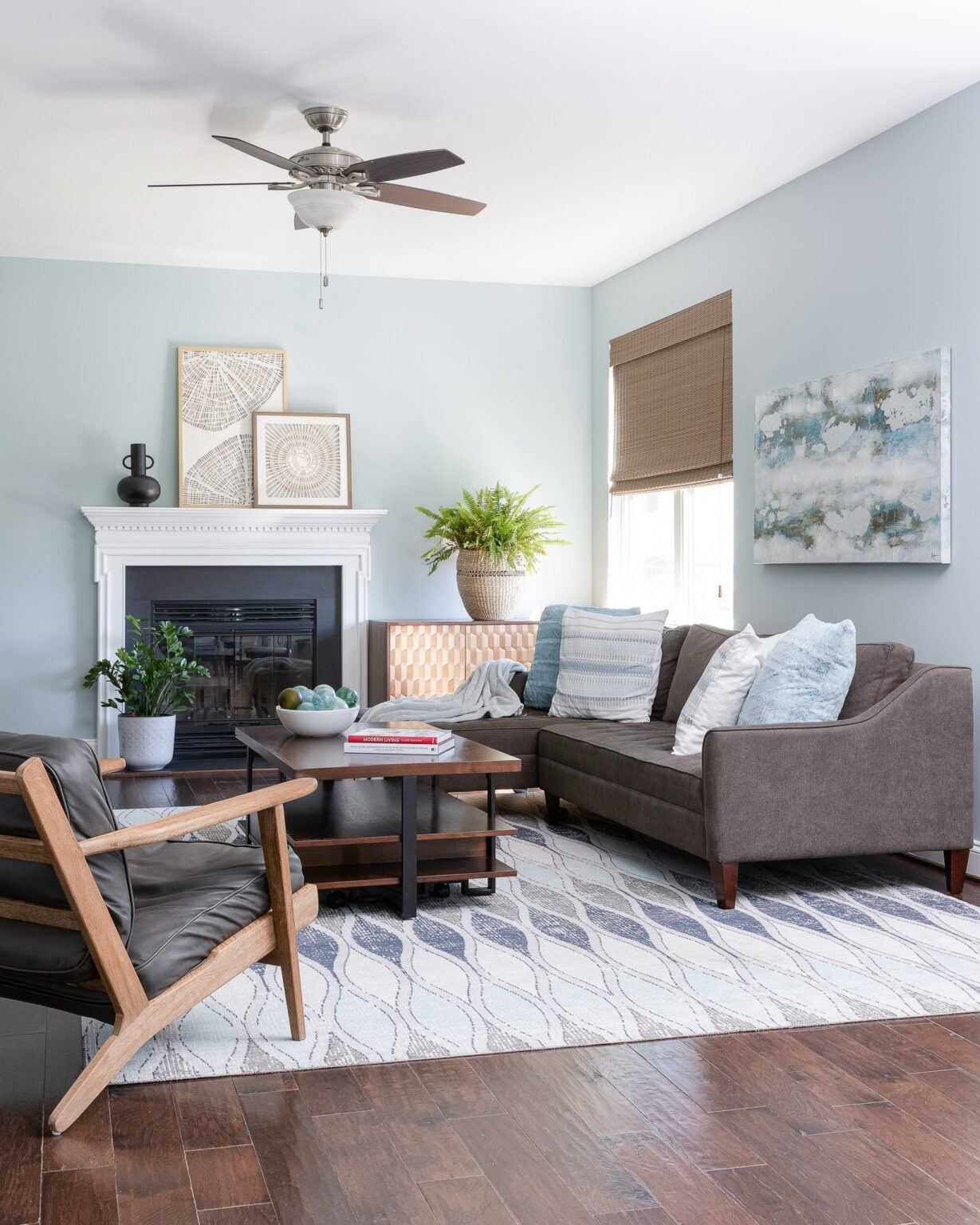 Elegant Coastal Decor by 2 Navy Lane – Home Stratosphere