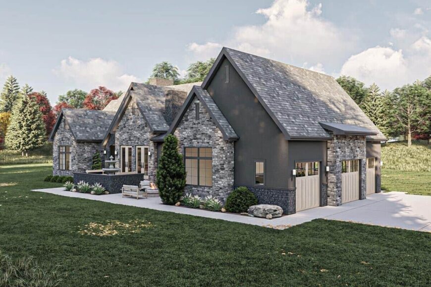 Tour This Amazing 5 Bedroom Home with Courtyard and Basement – 2,554 Sq ...