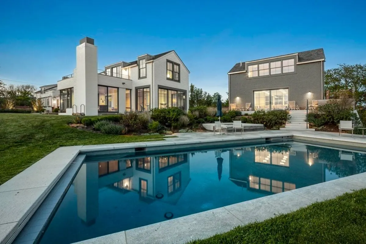 Inside Rich Houses