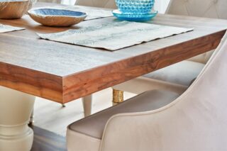 Oak vs Walnut Wood (Which is Better for Furniture, Flooring, and ...