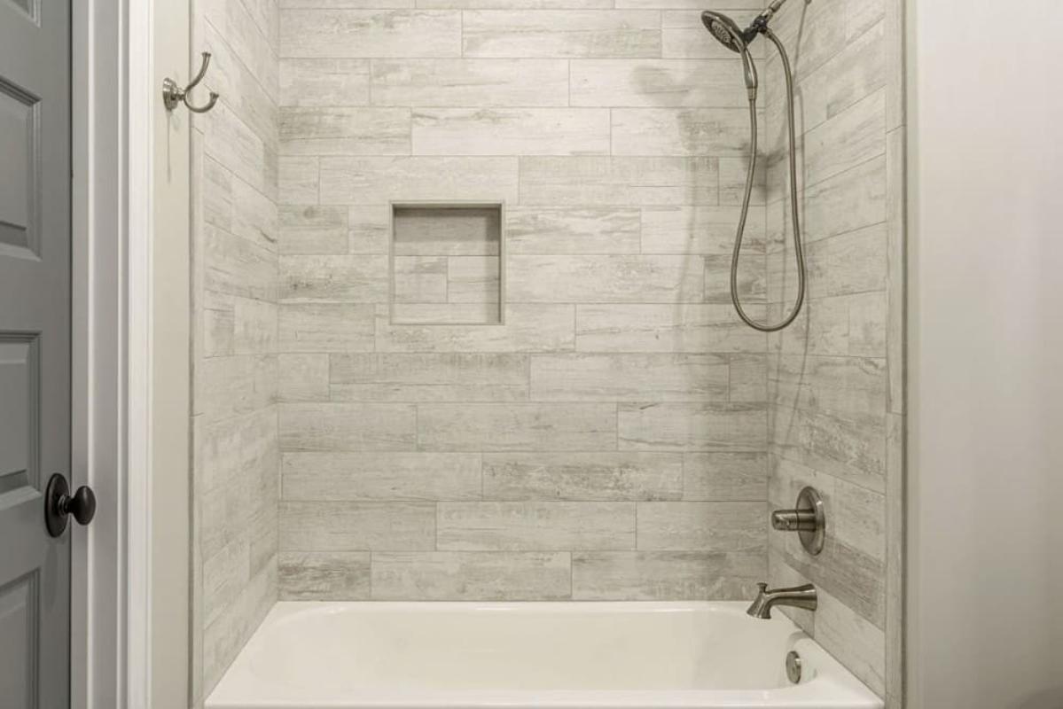 What is a Zero Threshold Shower (and is it Worth it?) - Home Stratosphere