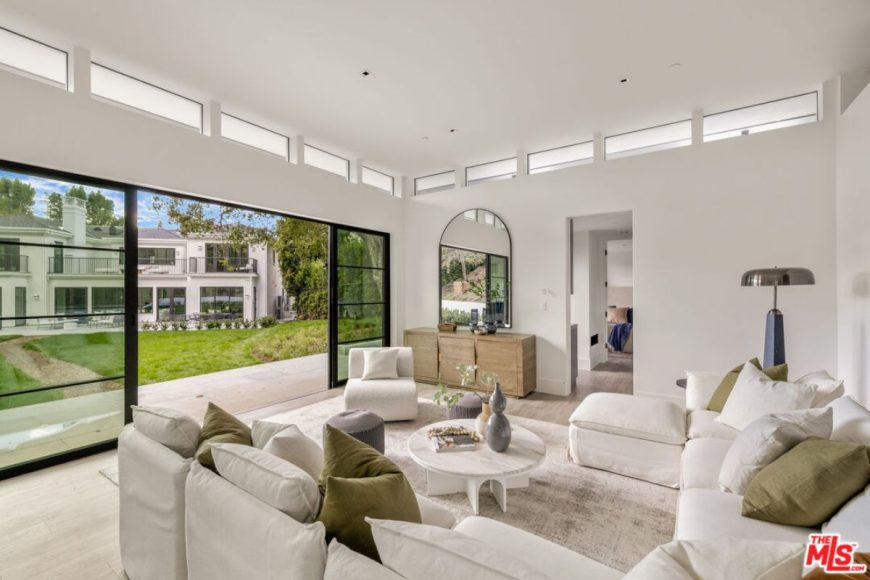 5,638 Sq. Ft. Property in Los Angeles, CA ($11,750,000) – Home Stratosphere